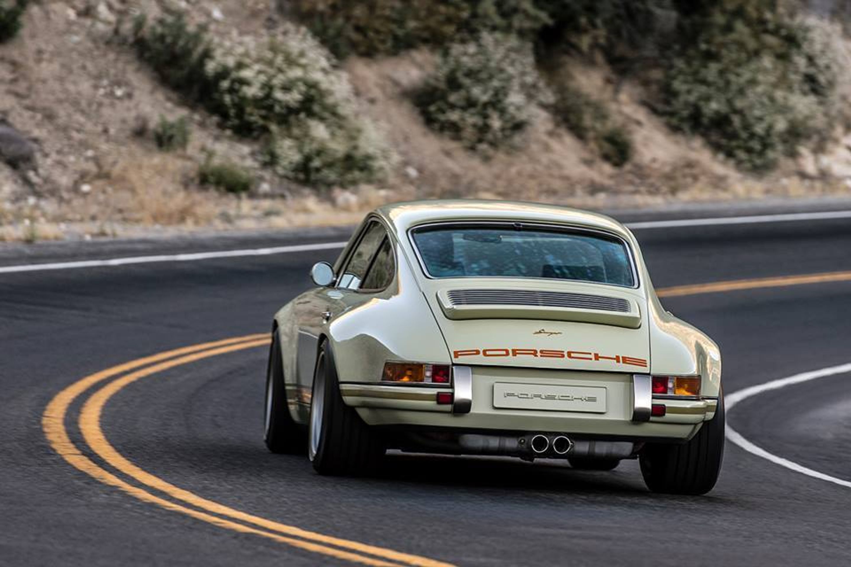 singer - 75 | Galerie: GALERIE: Singer 911 | TN.cz