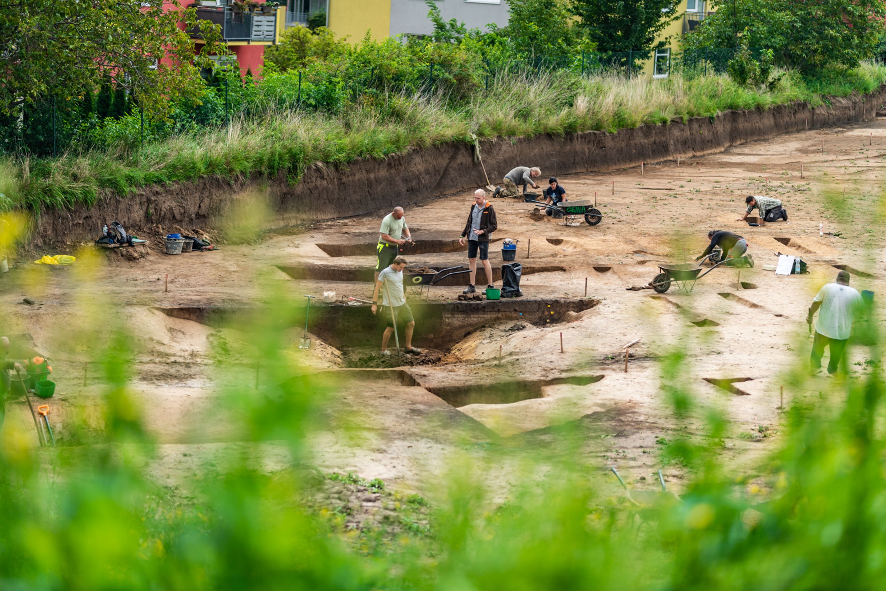 Pravěký rondel na okraji obce Vinoř | Galerie: Pravěký rondel | TN.cz