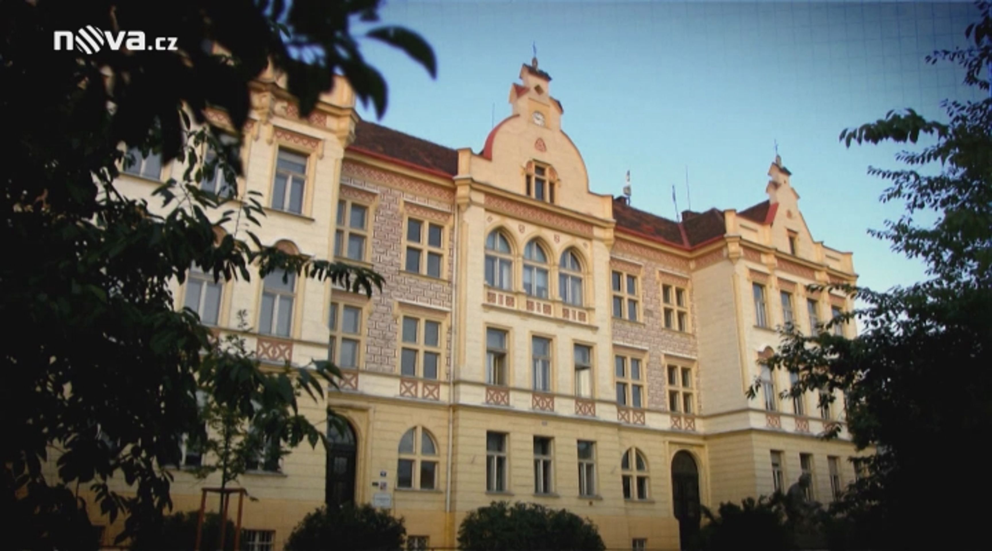 Fanda-Red-News-ORDN130828 | Galerie: GALERIE: Nerozlučná dvojka - dívka ...