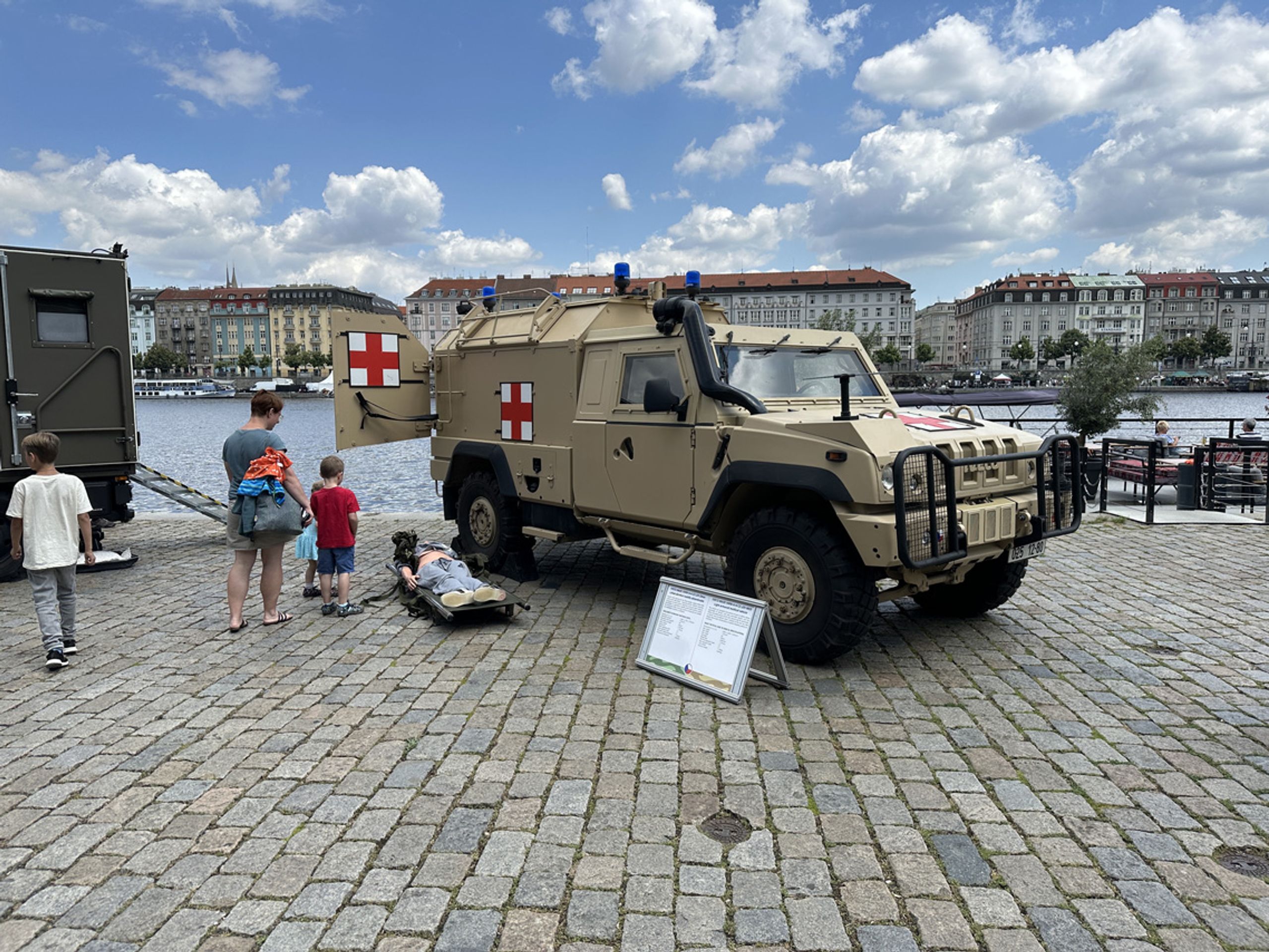 Armáda ČR slaví 30 let | Galerie: Armáda ČR slaví 30 let | TN.cz