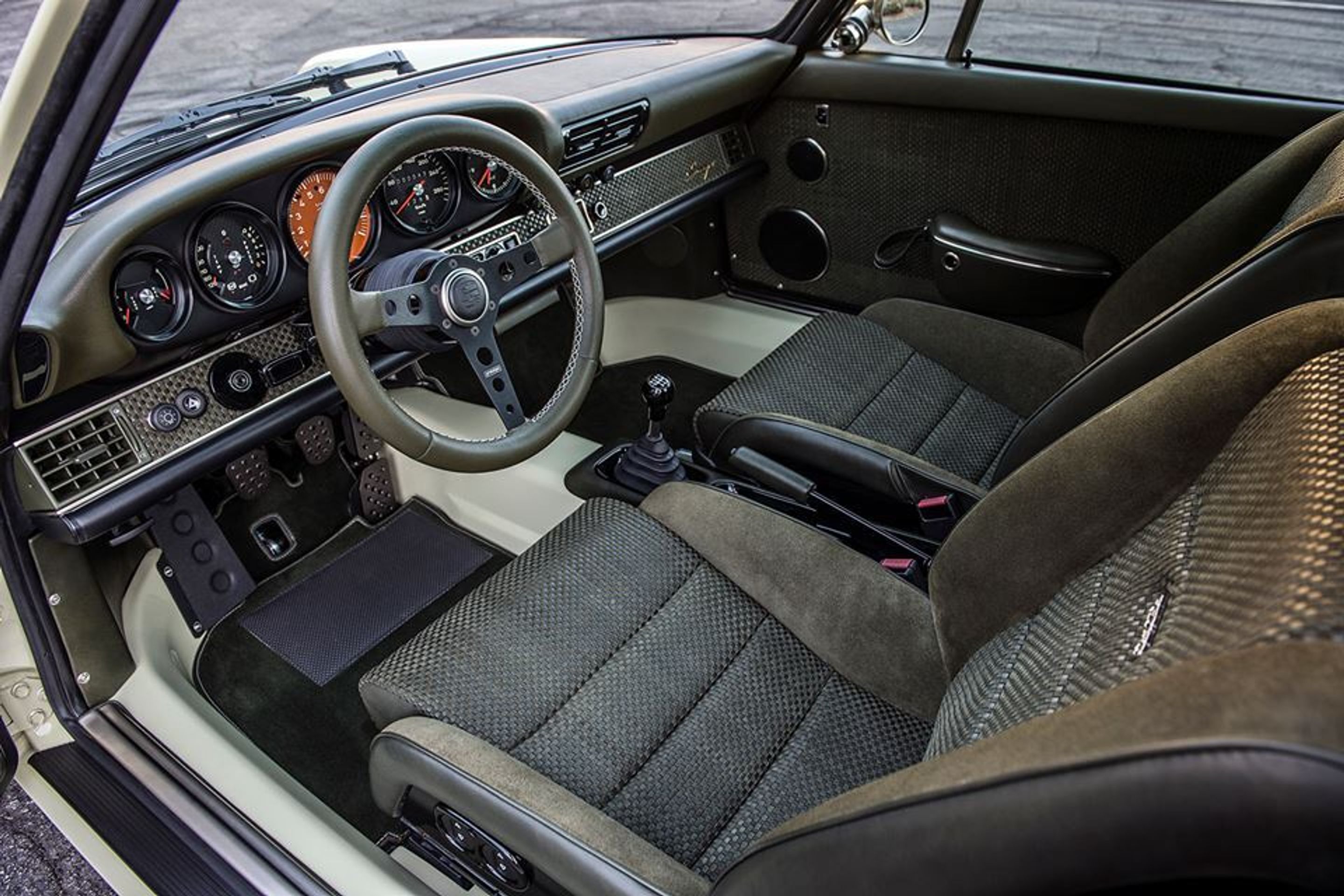 singer - 75 | Galerie: GALERIE: Singer 911 | TN.cz