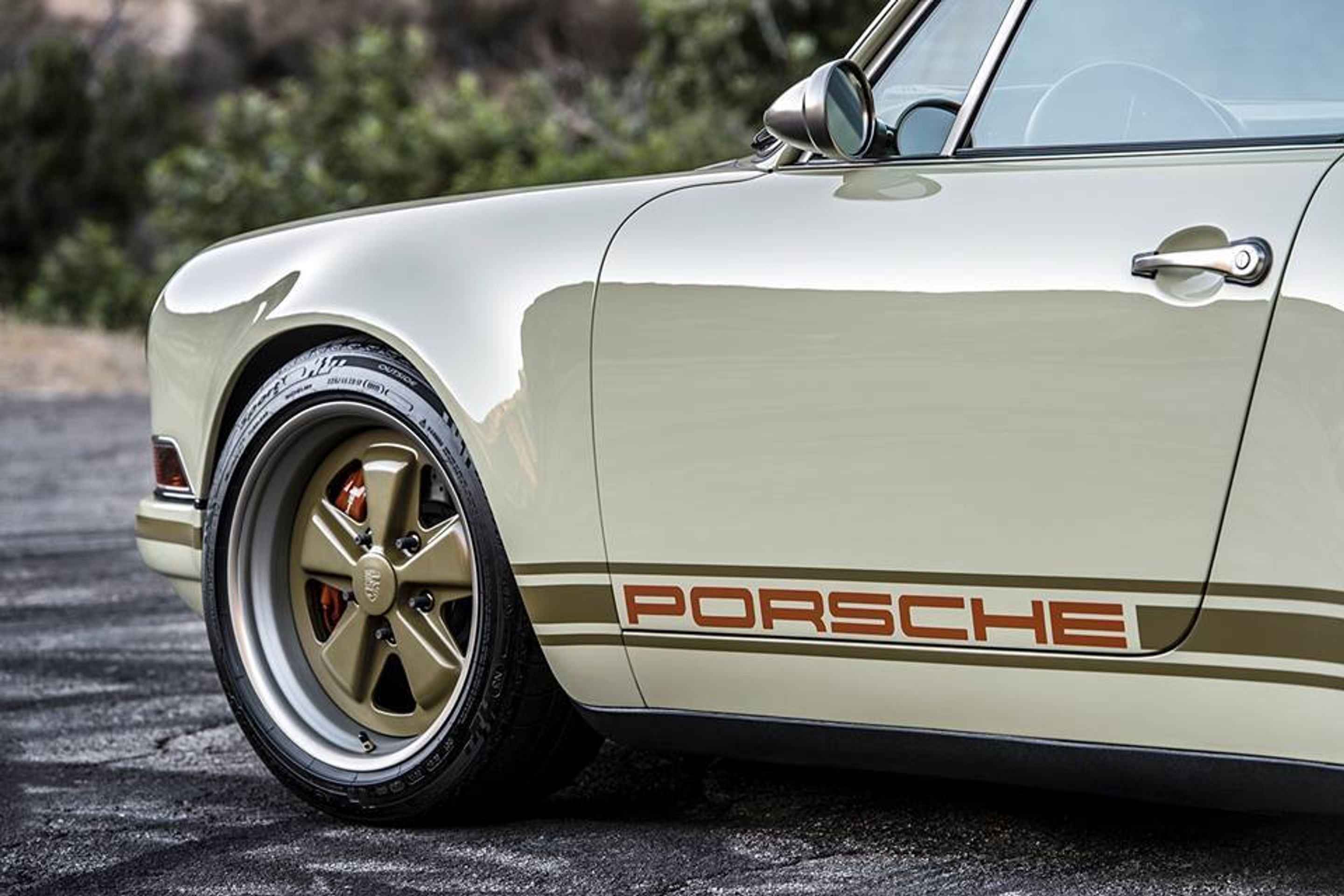 singer - 80 | Galerie: GALERIE: Singer 911 | TN.cz