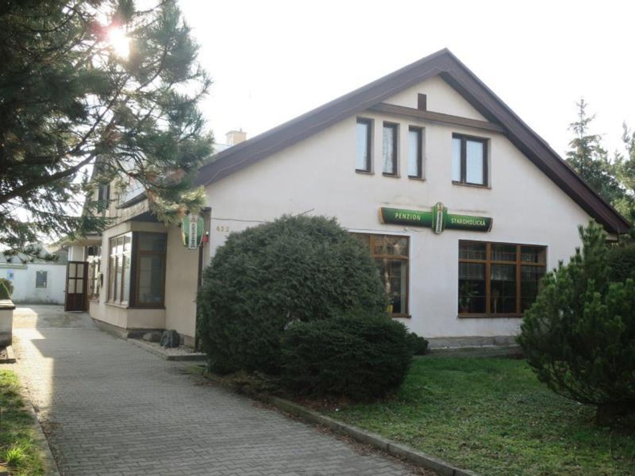 Uzavřené provozovny - Nhat Hoang Van, Úžice | Galerie: GALERIE ...