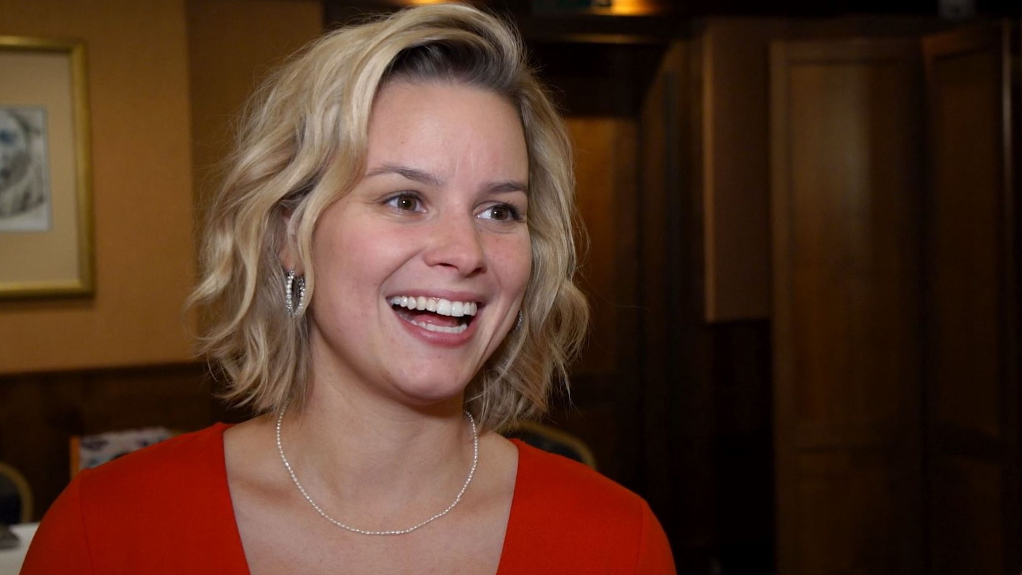 Patricie Pagáčová vytáhla na Slavíky šaty od Sandry Mark | Galerie ...