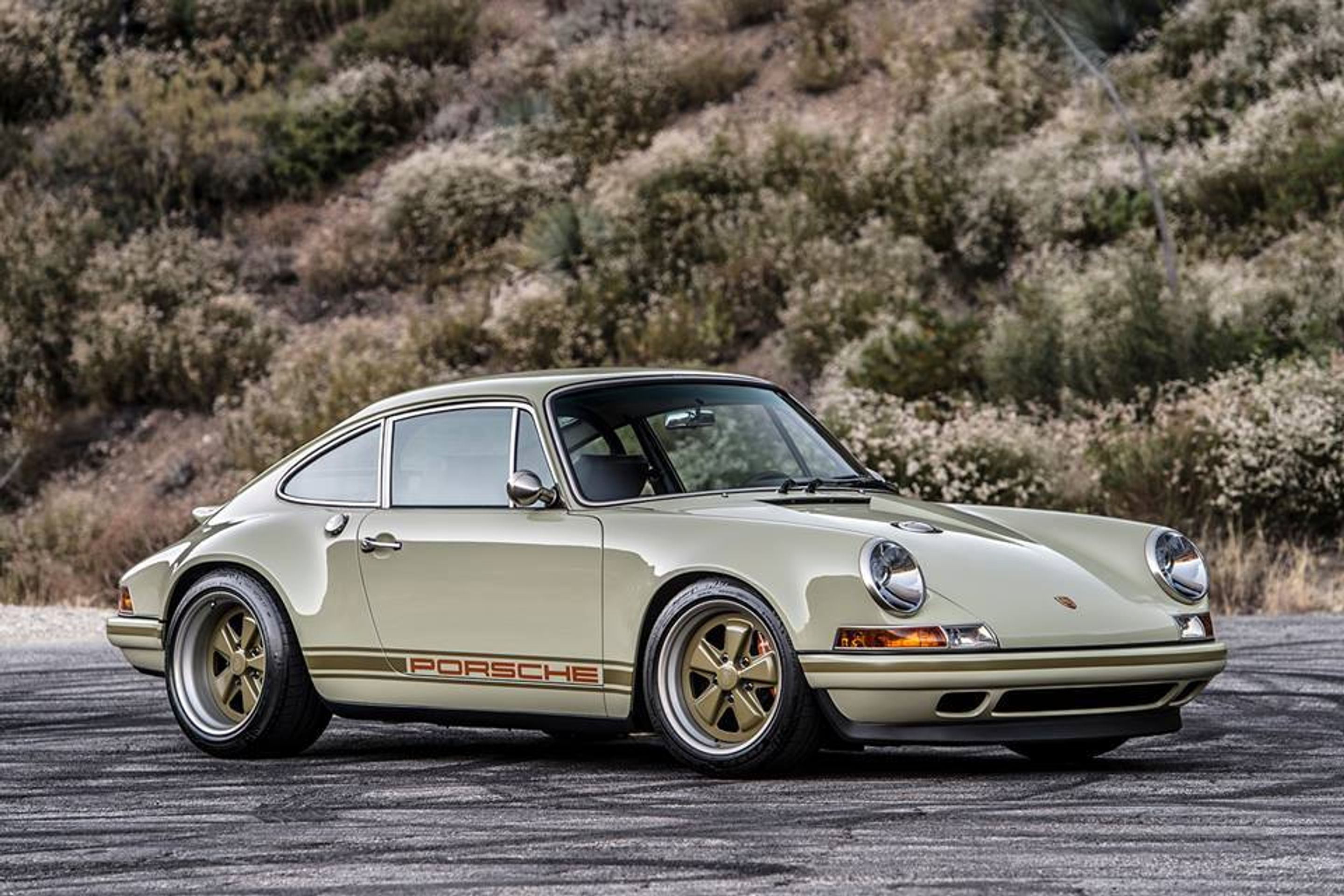 singer - 75 | Galerie: GALERIE: Singer 911 | TN.cz