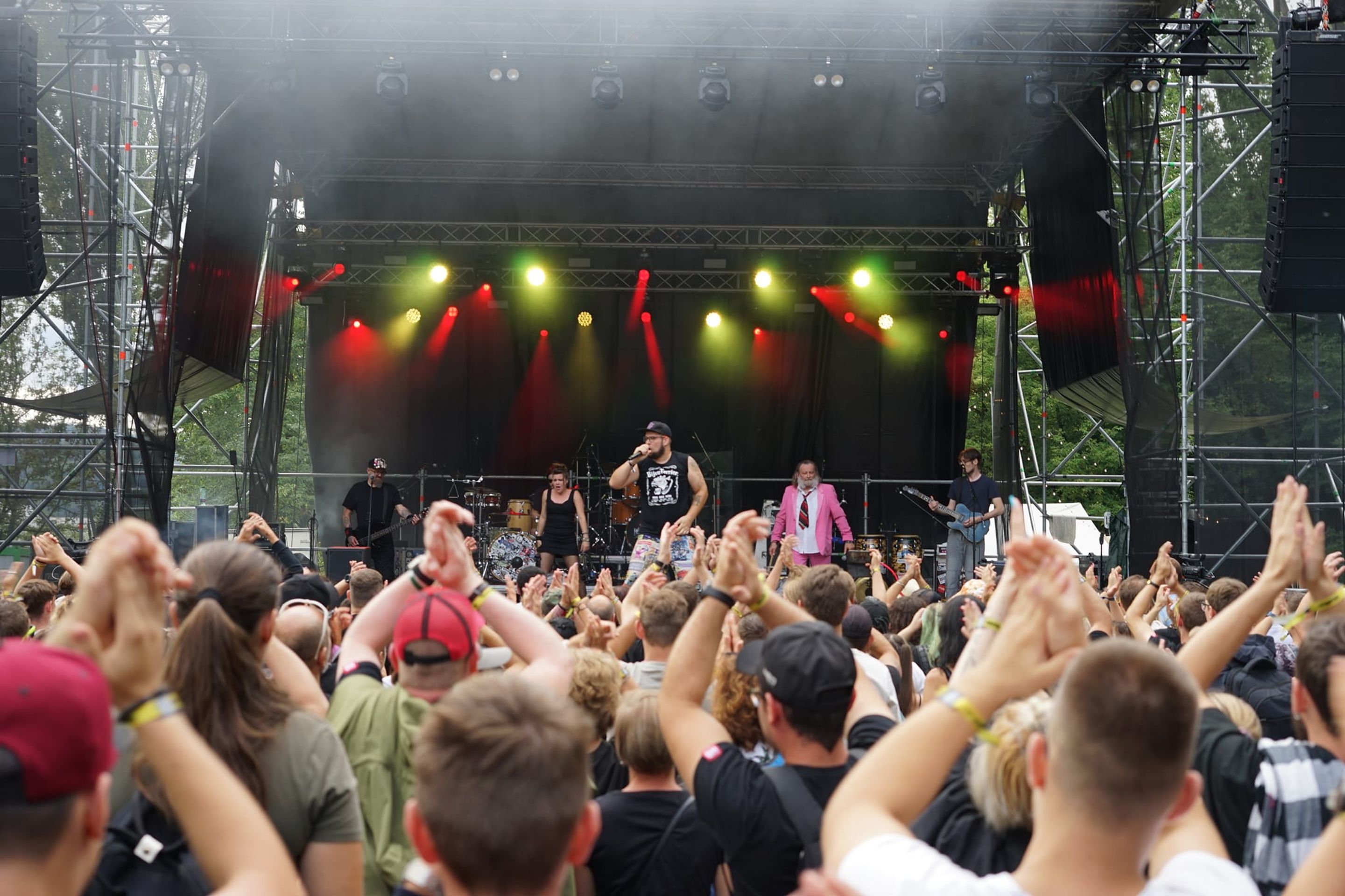 Peter Sanchez "Sanchez" v kapele Bijouterrier | Galerie: Hudebník Peter ...