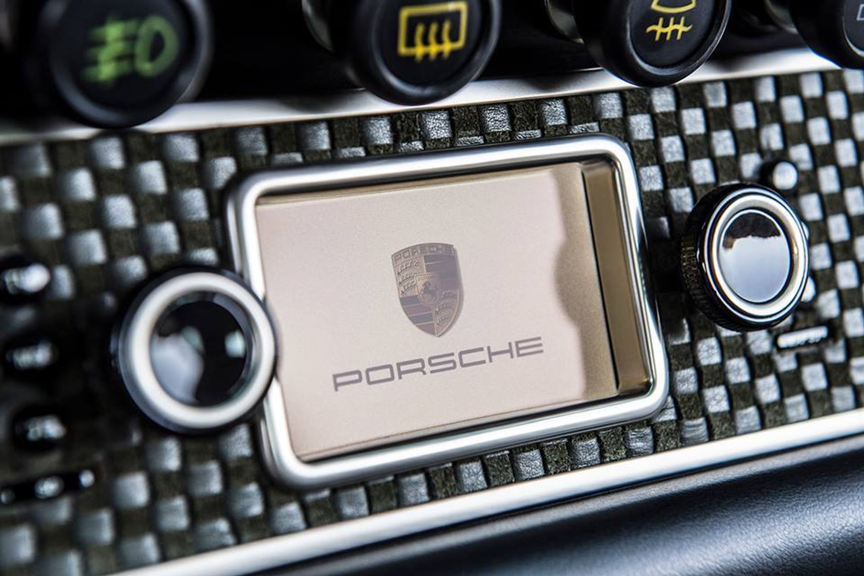 singer - 75 | Galerie: GALERIE: Singer 911 | TN.cz