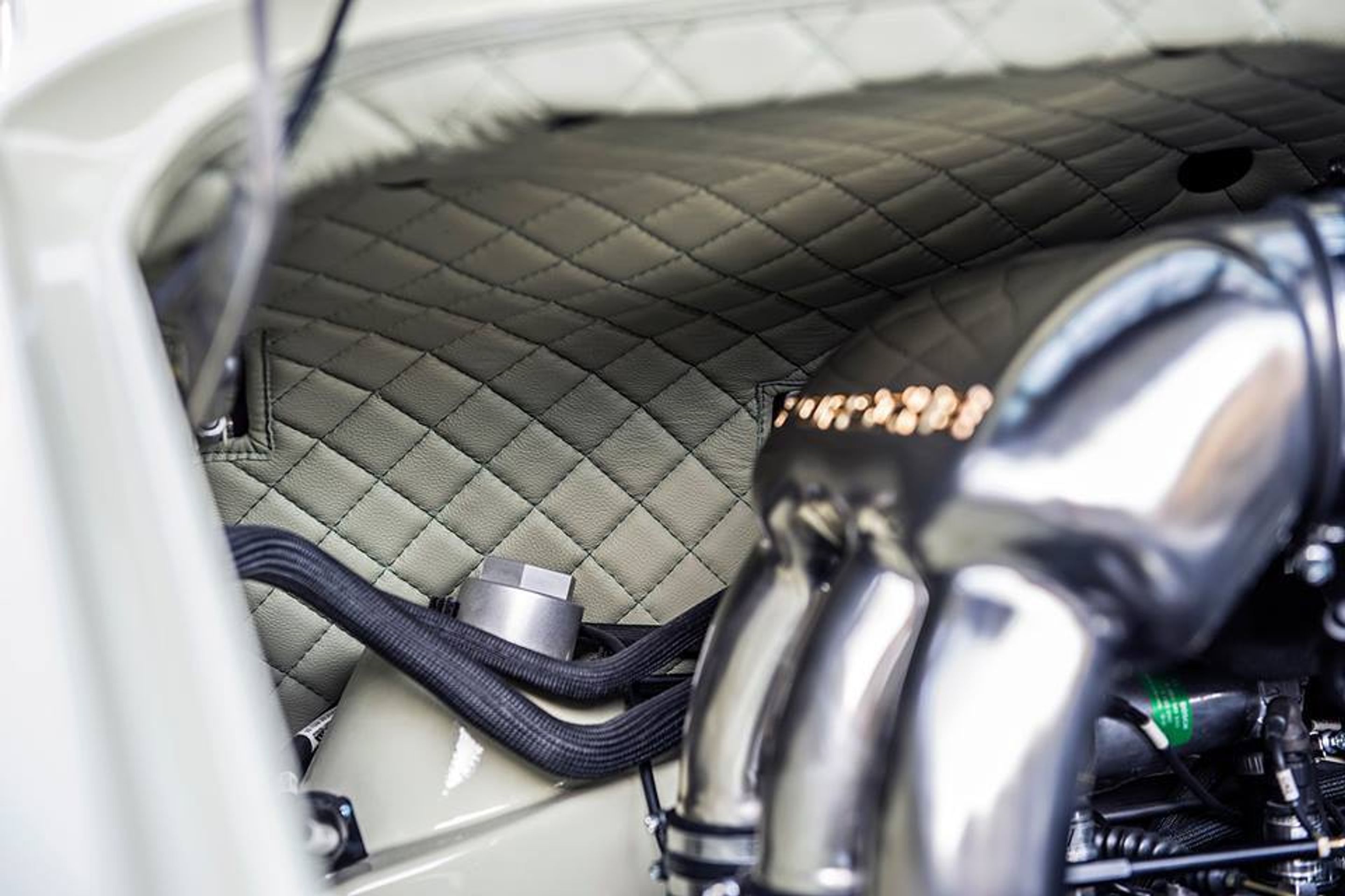 singer - 75 | Galerie: GALERIE: Singer 911 | TN.cz