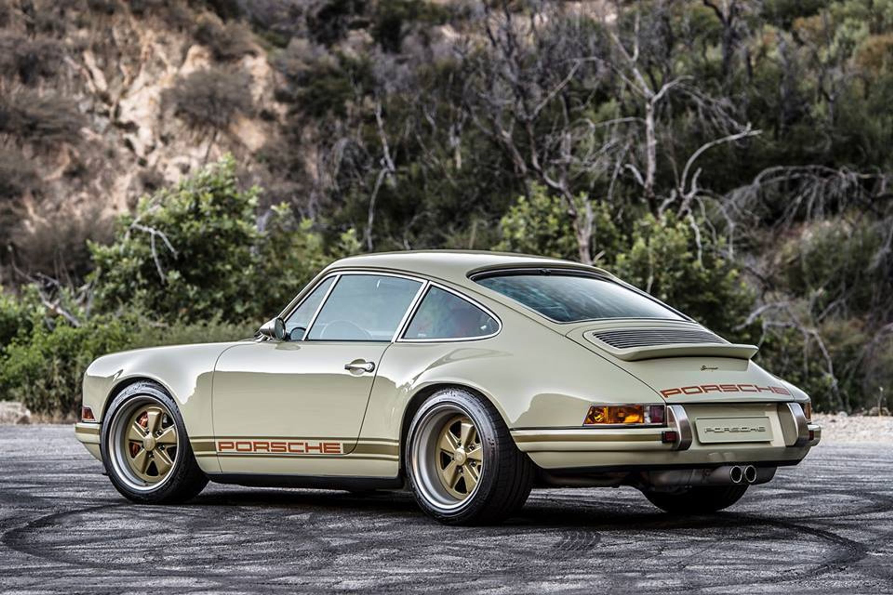 singer - 75 | Galerie: GALERIE: Singer 911 | TN.cz