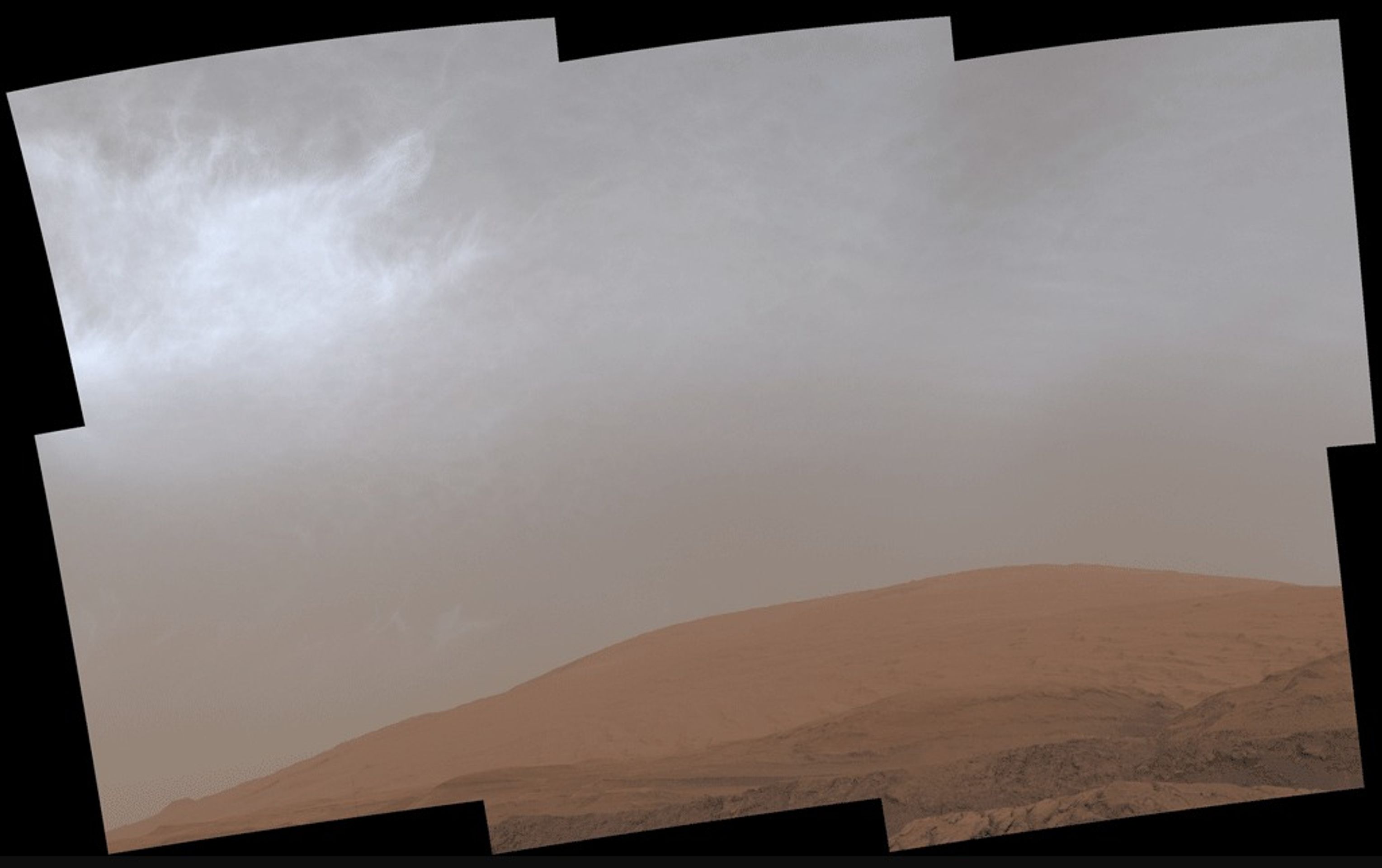 Svítící oblaka na Marsu | Galerie: GALERIE: Rover Curiosity zachytil ...