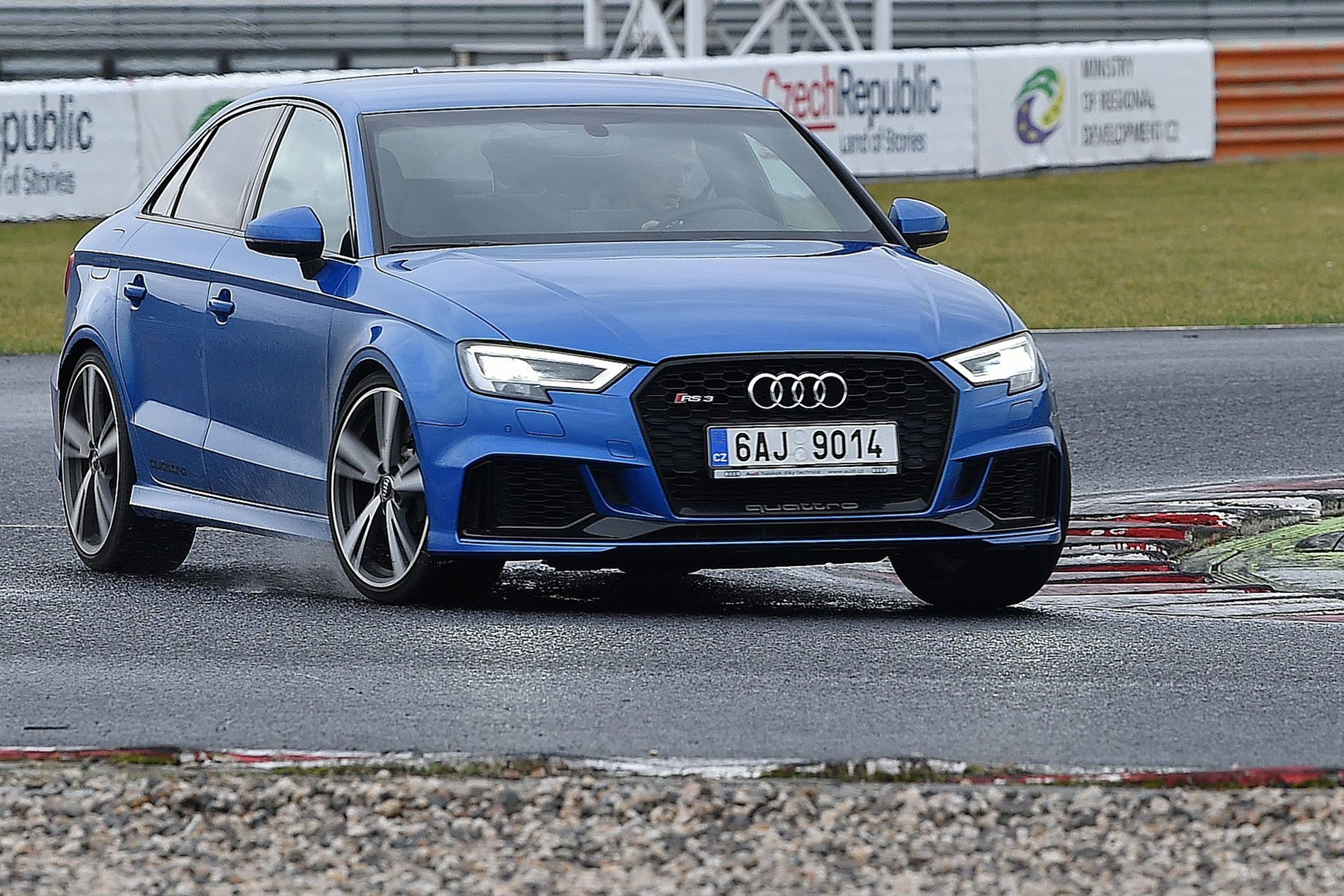 Audi RS3 - 13 | Galerie: GALERIE: Audi RS3 | TN.cz