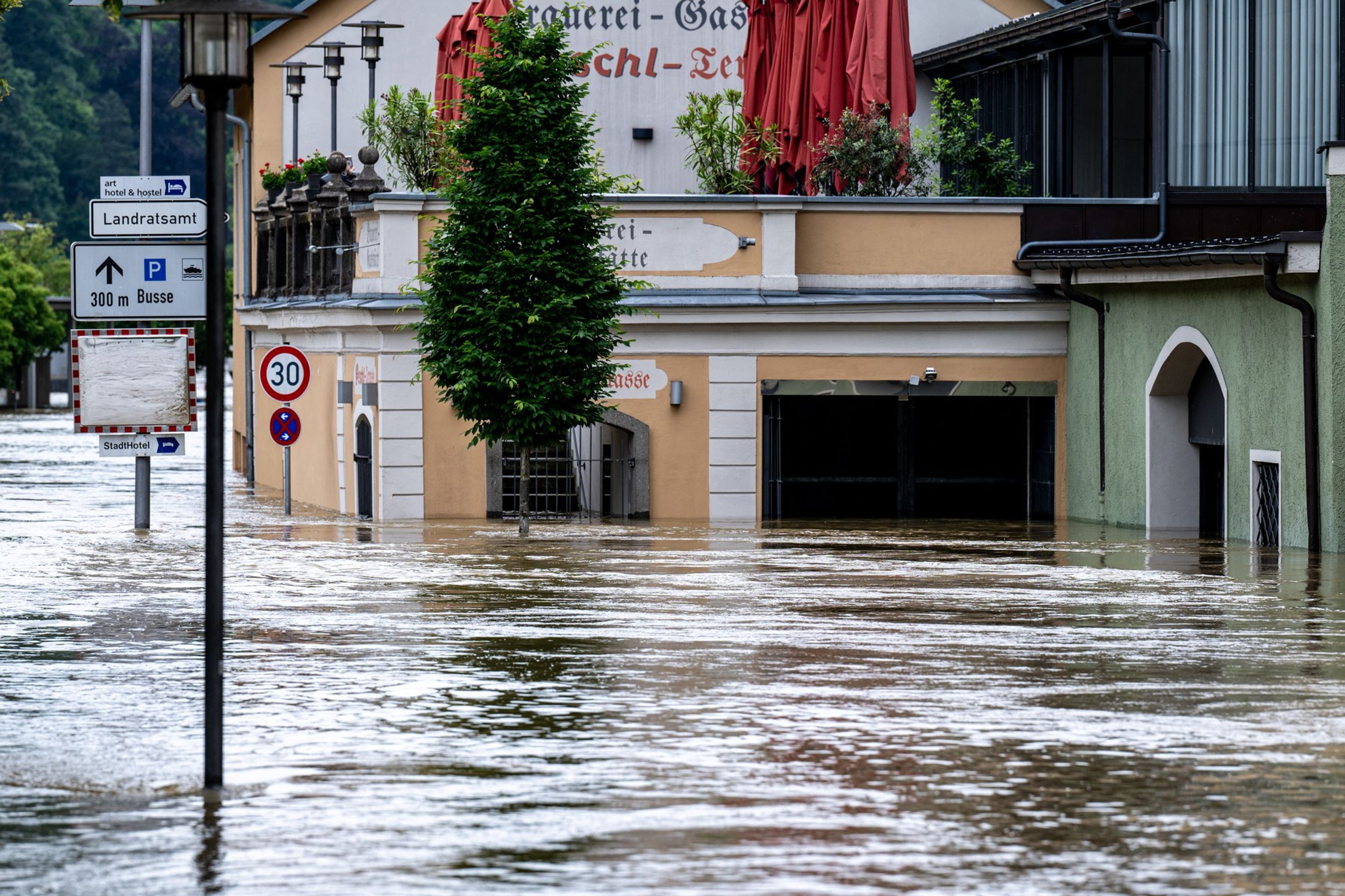 Červnové záplavy na Mallorce, 12. 6. 2024 | Galerie: Extrémní počasí ve ...