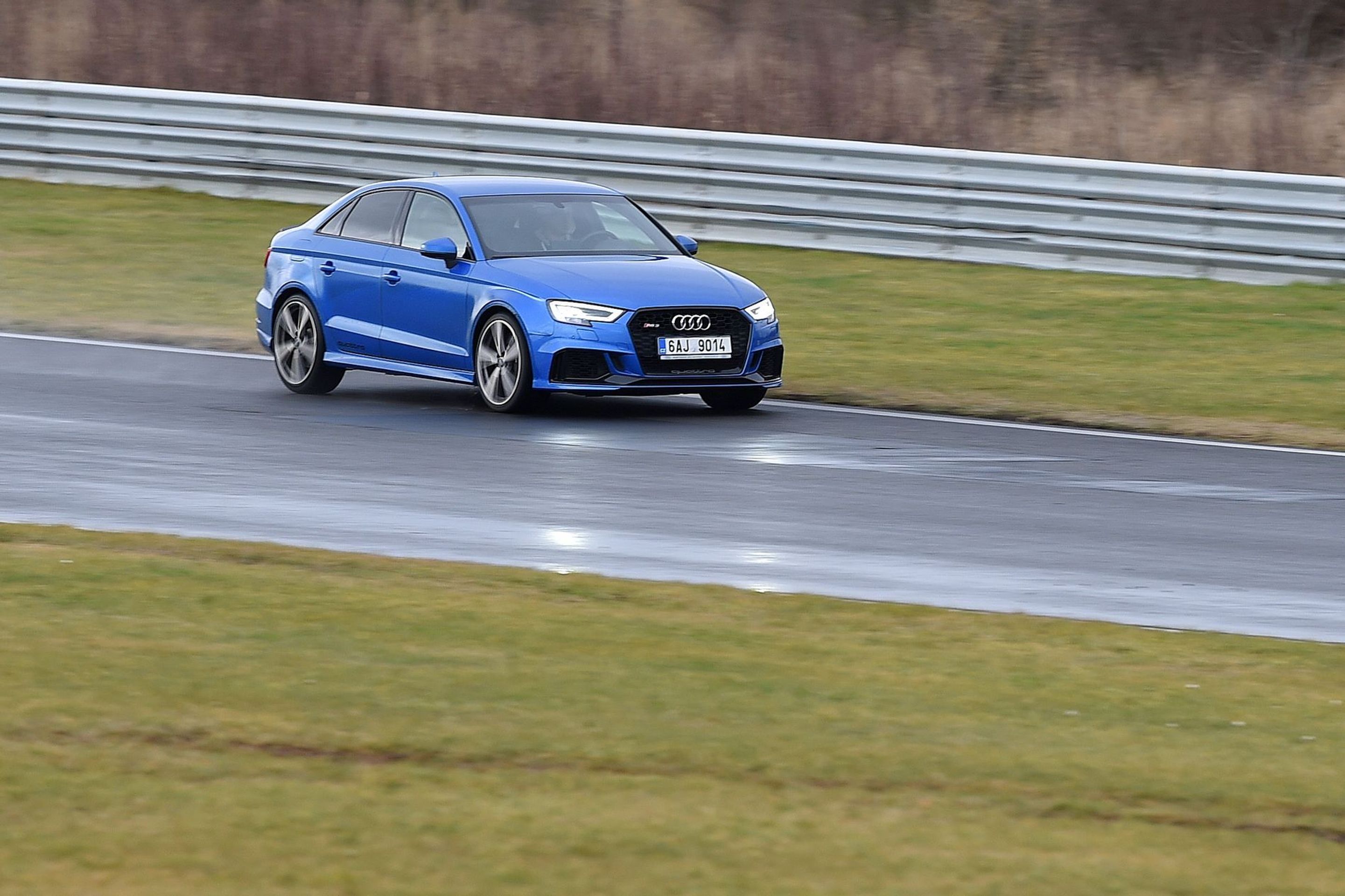 Audi RS3 - 16 | Galerie: GALERIE: Audi RS3 | TN.cz