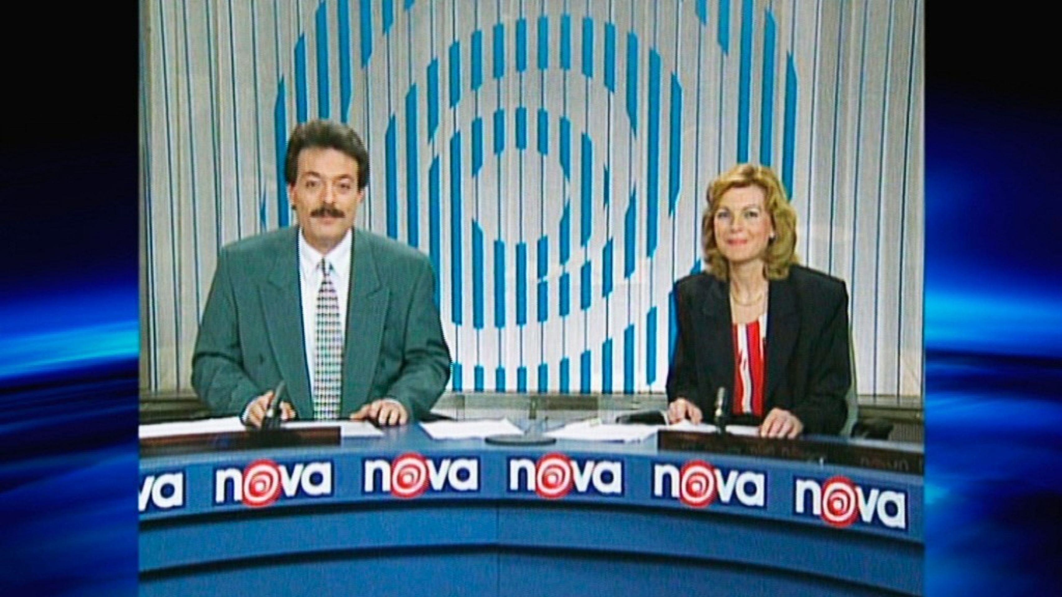 Moderátor Zbyněk Merunka moderoval úplně první Televizní noviny ...