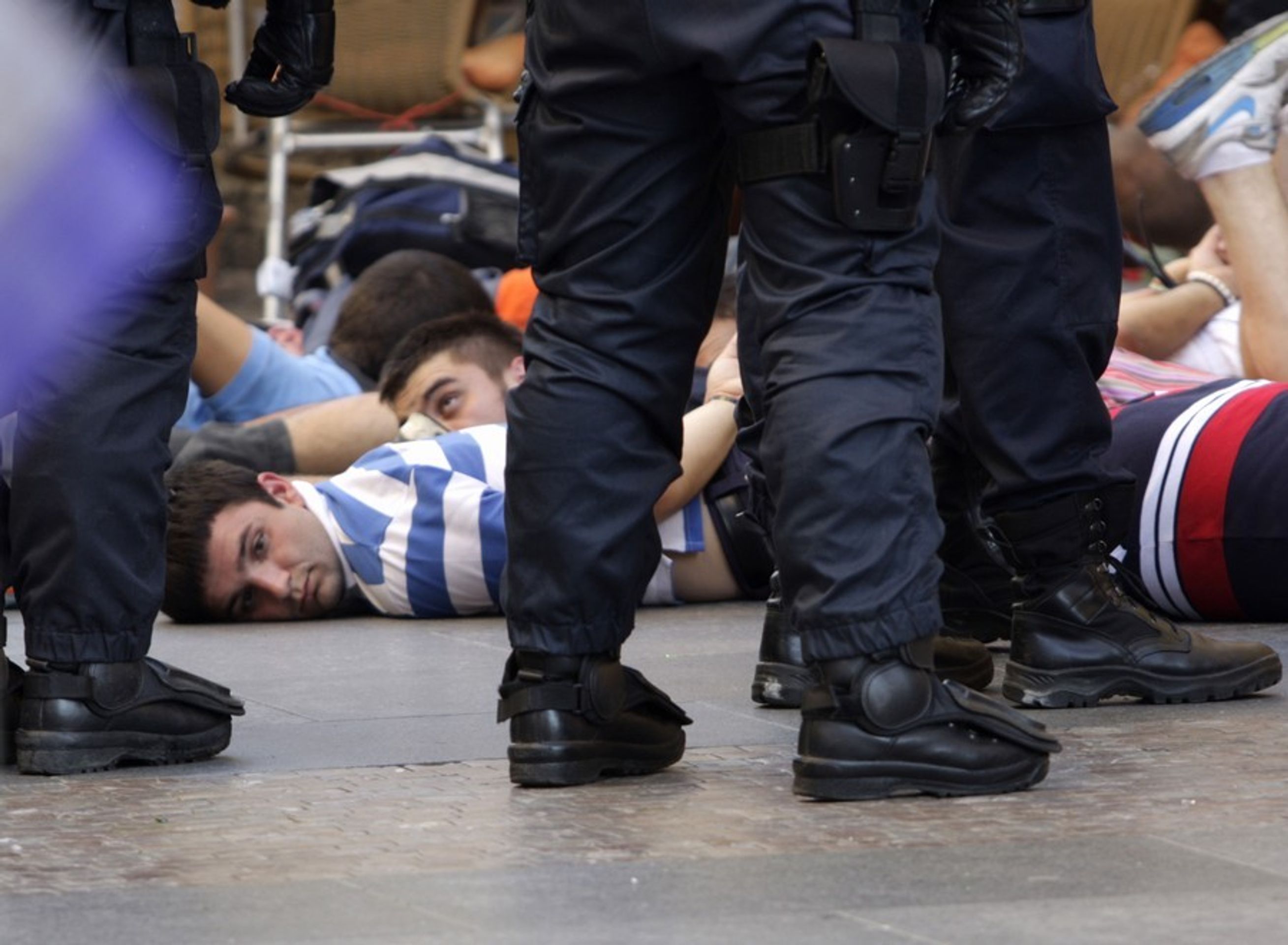 Zátah proti fanouškům na Václaváku-18 | Galerie: GALERIE: Srbští ...